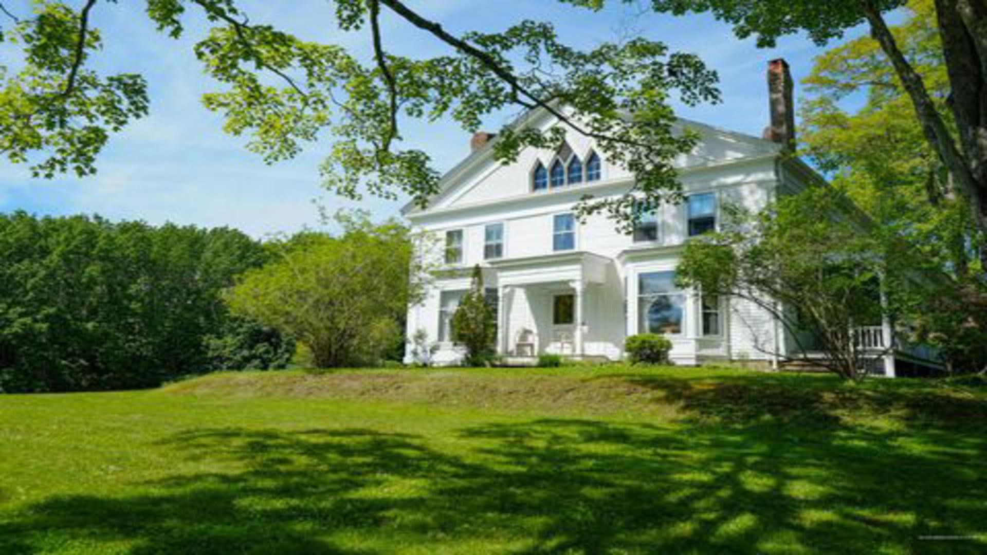 Locations Hub - The Captain"sHouse