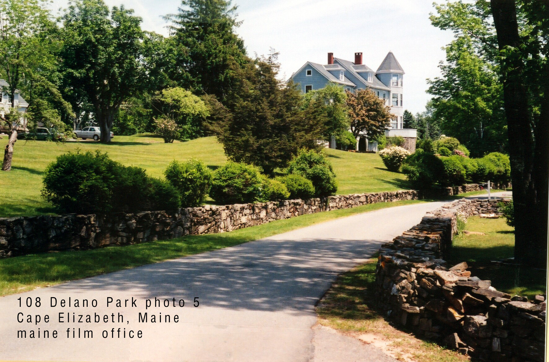 Locations Hub - Delano Park neighborhood